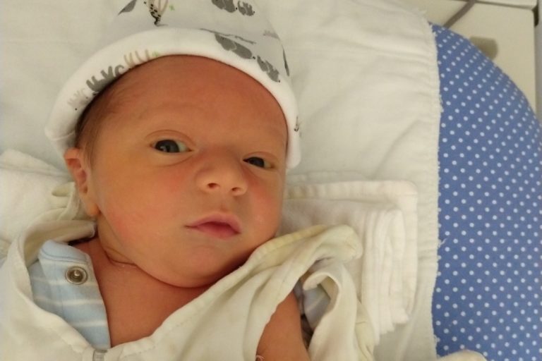 Baby Devyn - 95-7 THE ROCK