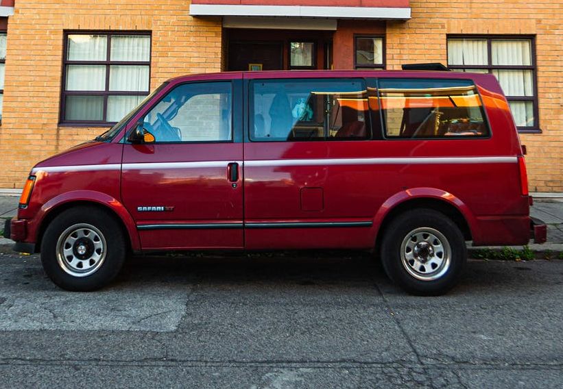 What the hell is "Minivan Rock"? - 95-7 THE ROCK